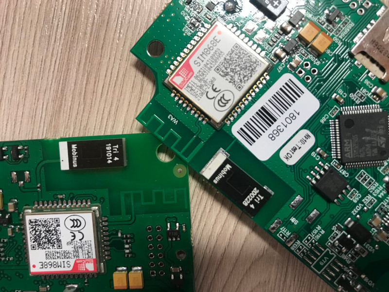 Сравниваем трекеры УМКа 302 ВС2 и SMART S-2435